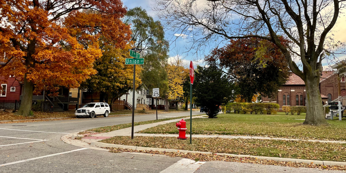 Are Court Street and Union Street One-Lane or Two-Lane Roads? | WGRT