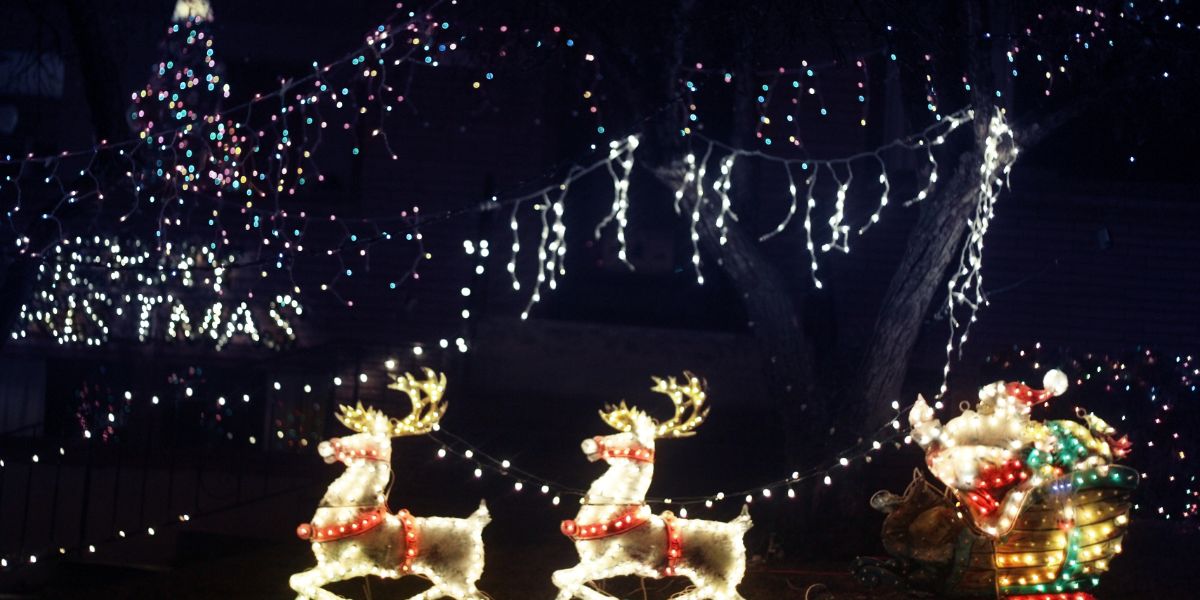 The St. Clair Annual Lighted Santa Parade Brings Christmas Cheer | WGRT