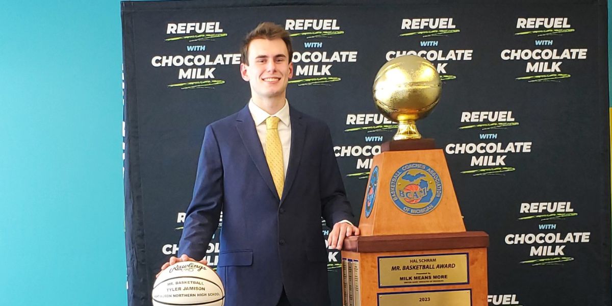 Port Huron Northern Player Awarded Mr. Basketball Award For 2023 | WGRT